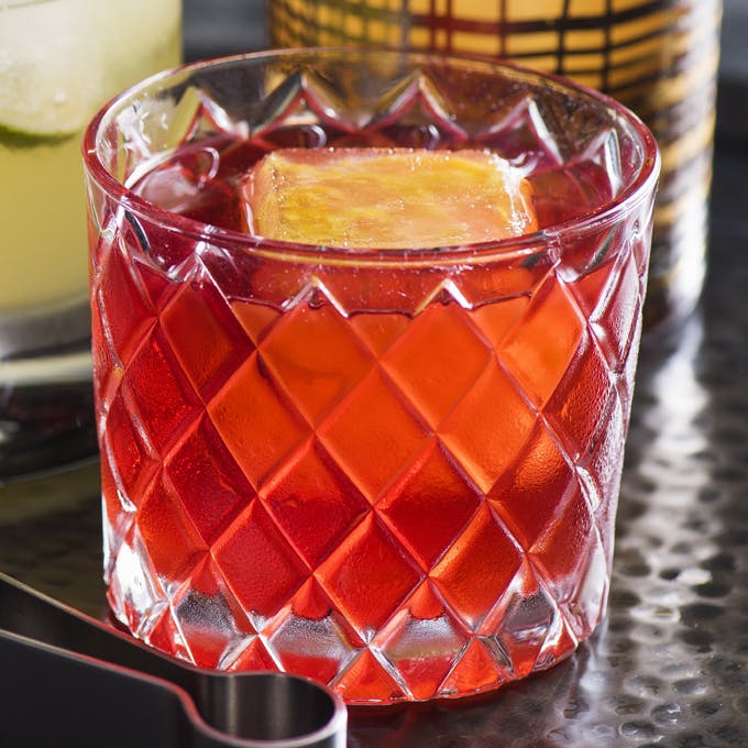 Transform Old-Fashioned Cocktails With Flavored Ice